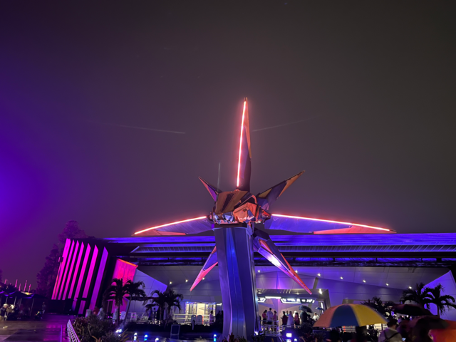 “I’m at Disney World this week,” : Alex Stang on Sideshow Social Network